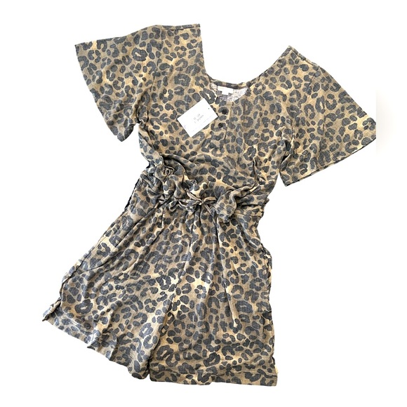 LuLaRoe | Pants & Jumpsuits | Lularoe Xanthe Romper | Poshmark